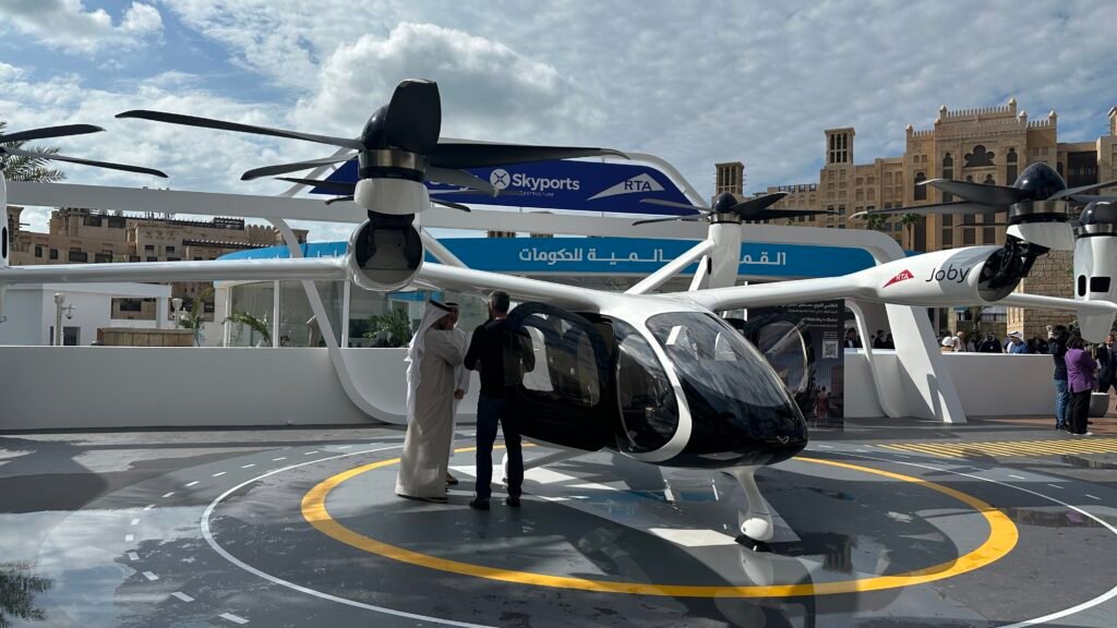 Dubai Pioneers Urban Mobility Revolution with World's First Air Taxi ...